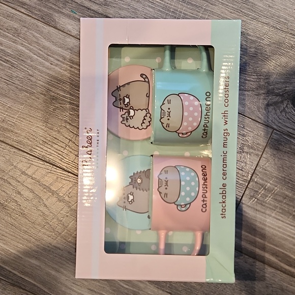 Pusheen | Kitchen | Nwt Pusheen The Cat Includes 2 Stackable Mugs 2 ...